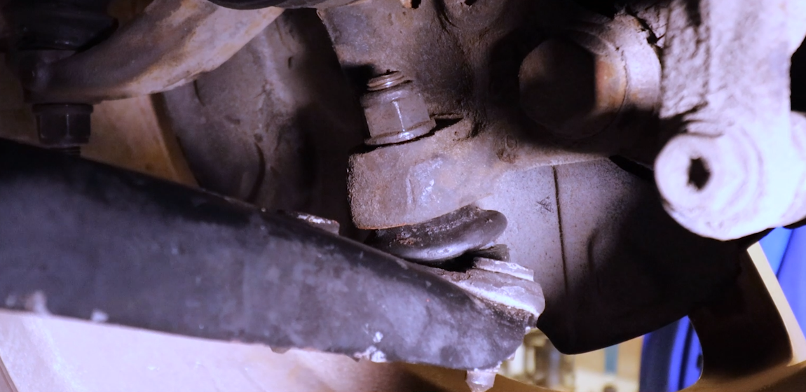 How to recognize a bad track control arm, ball joint or silent block ...